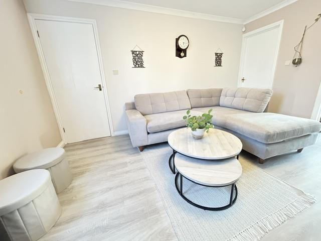 4 bedroom detached house to rent
