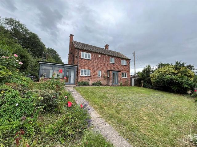 4 bedroom detached house to rent