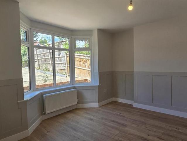 4 bedroom detached house to rent