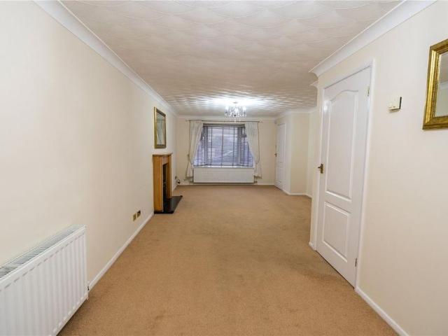 4 bedroom detached house to rent