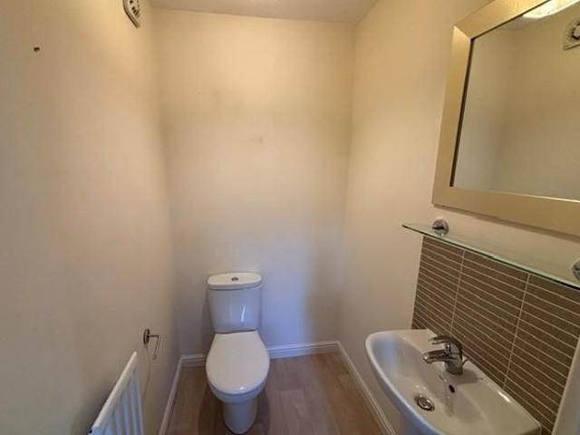 4 bedroom detached house to rent