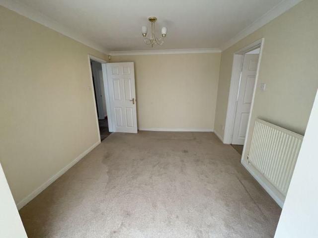4 bedroom detached house to rent