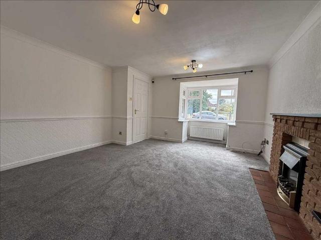 4 bedroom detached house to rent