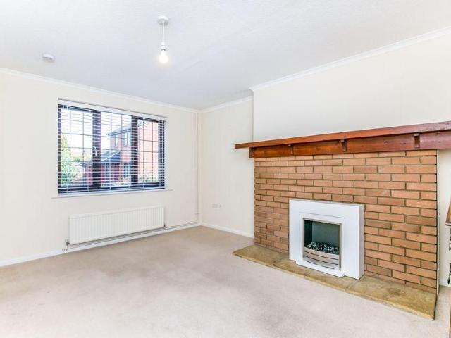 4 bedroom detached house to rent