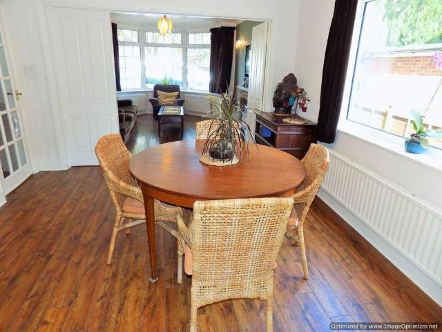 4 bedroom detached house to rent