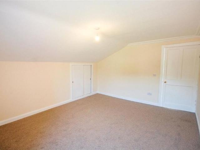 4 bedroom detached house to rent