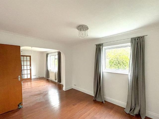 4 bedroom detached house to rent