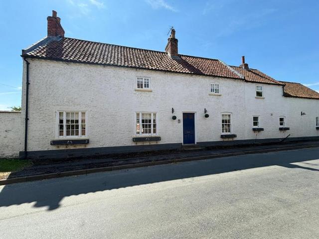 4 bedroom detached house to rent