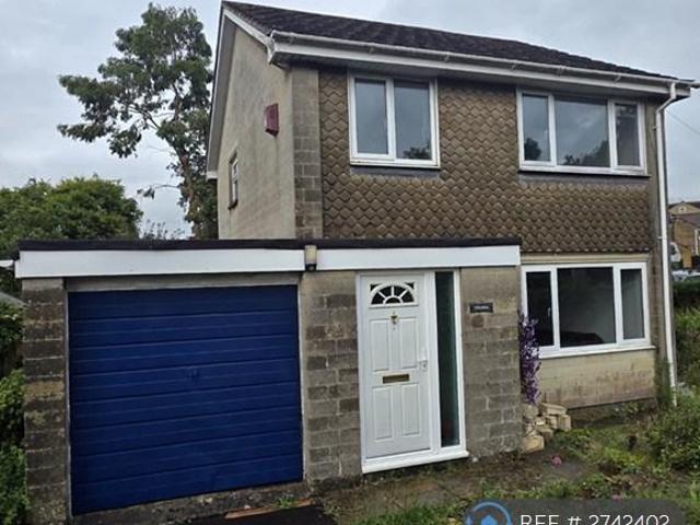 4 bedroom detached house to rent