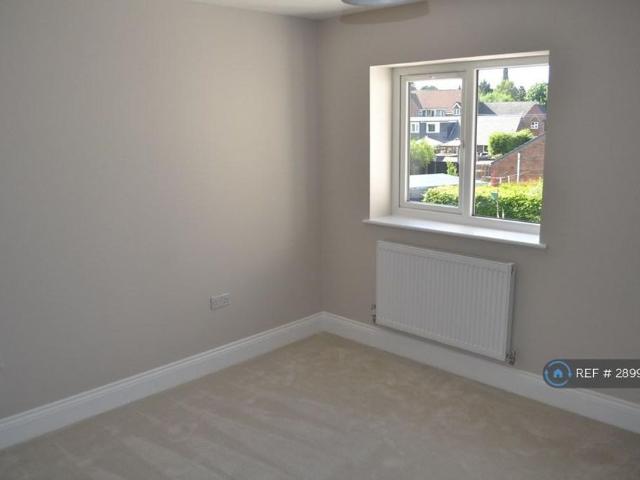 4 bedroom detached house to rent