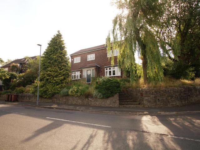 4 bedroom detached house to rent