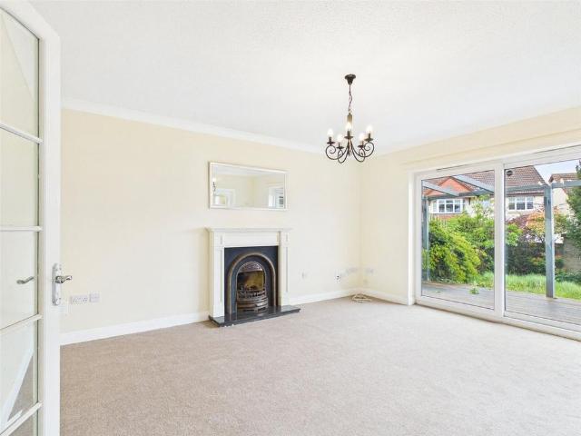 4 bedroom detached house to rent