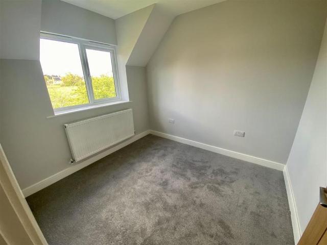 4 bedroom detached house to rent