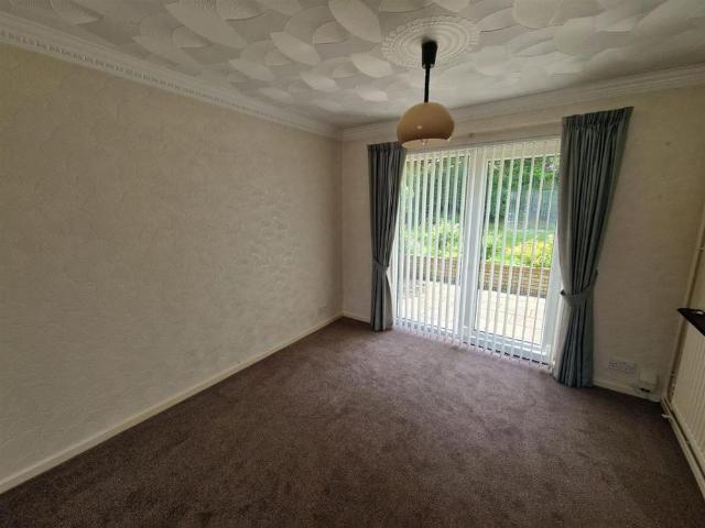 4 bedroom detached house to rent