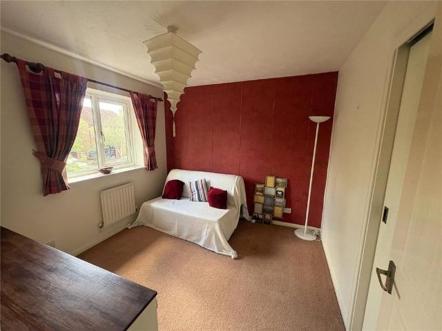 4 bedroom detached house to rent