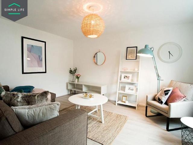 4 bedroom detached house to rent