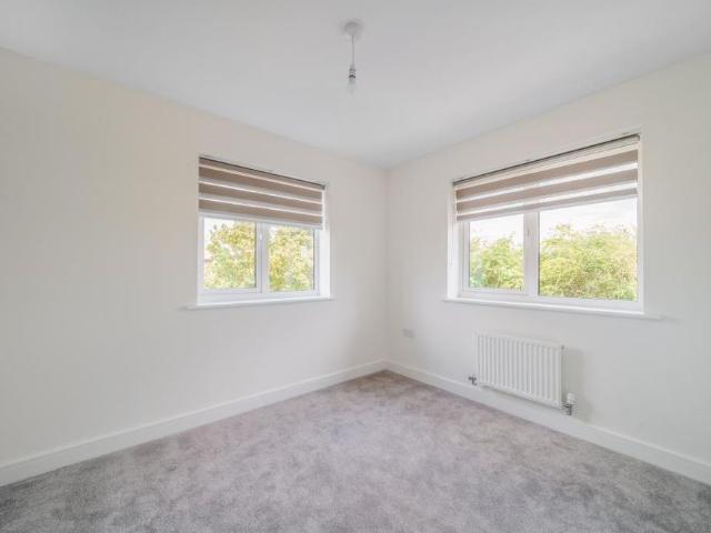 4 bedroom detached house to rent