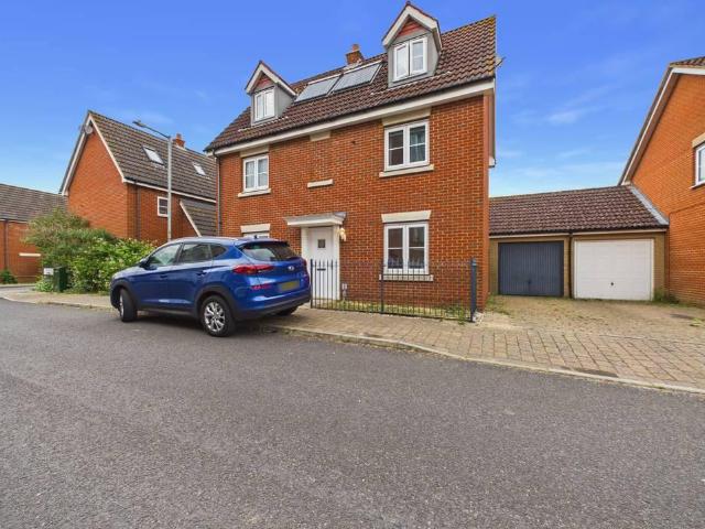 4 bedroom detached house to rent