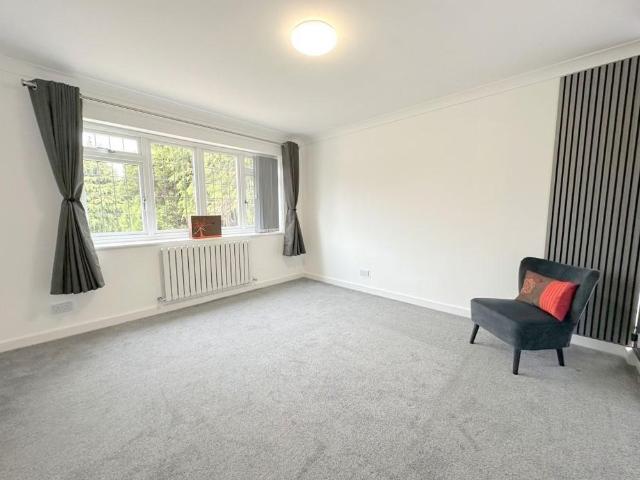 4 bedroom detached house to rent