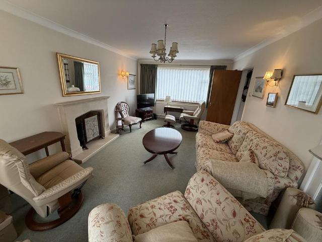 4 bedroom detached house to rent