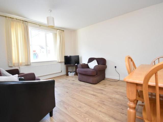 4 bedroom detached house to rent