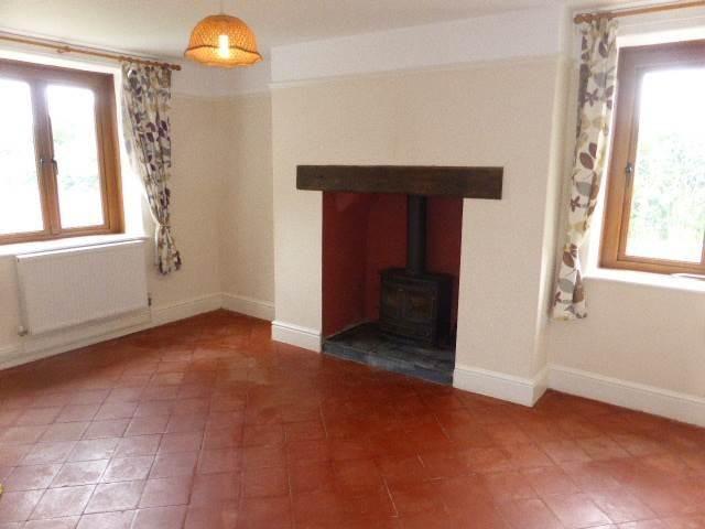 4 bedroom detached house to rent