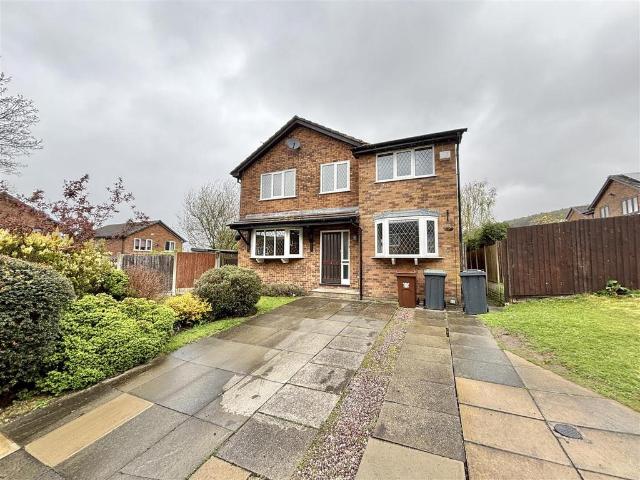 4 bedroom detached house to rent