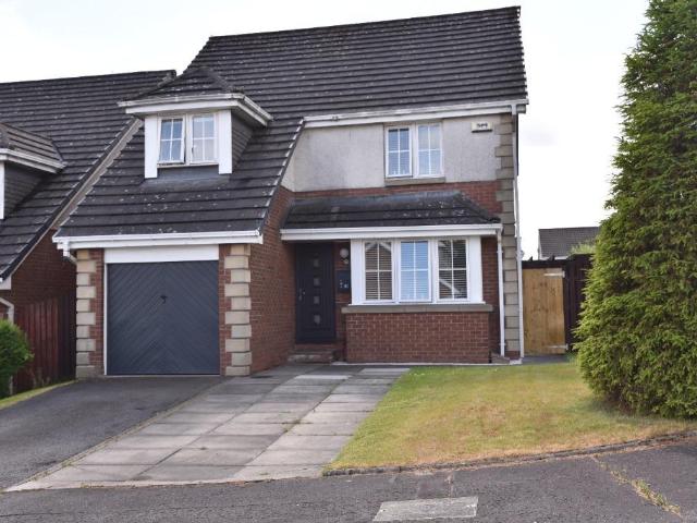 4 bedroom detached house to rent