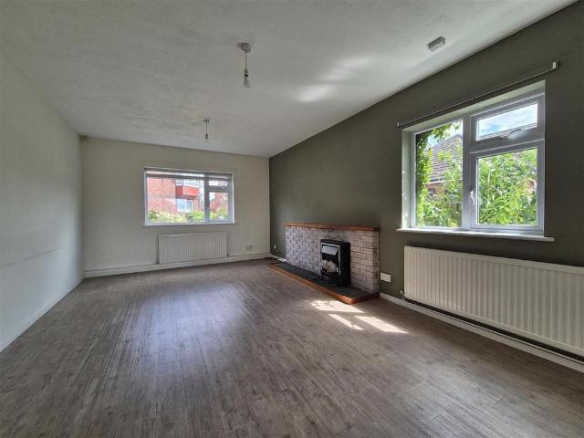 4 bedroom detached house to rent