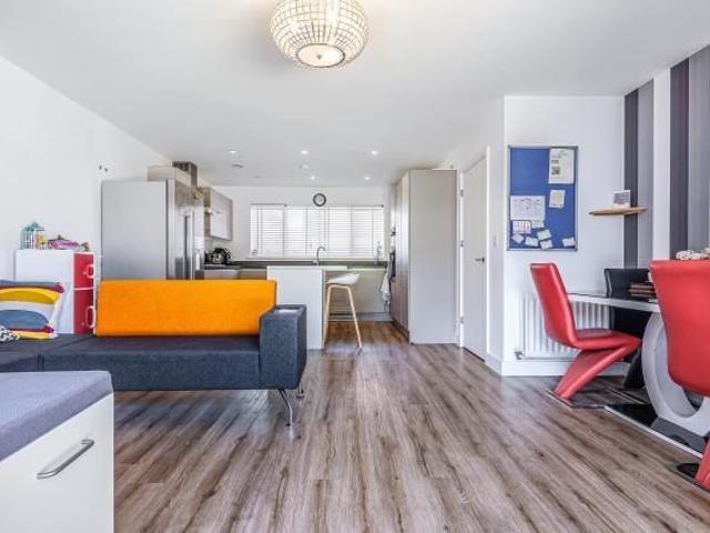 4 bedroom detached house to rent