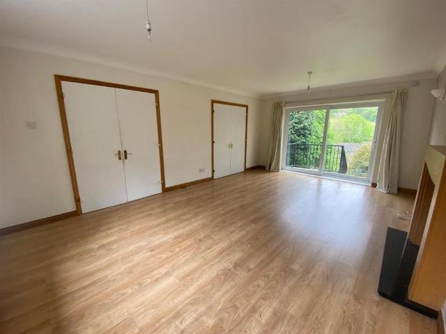 4 bedroom detached house to rent
