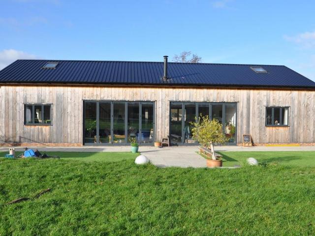 4 bedroom detached house to rent