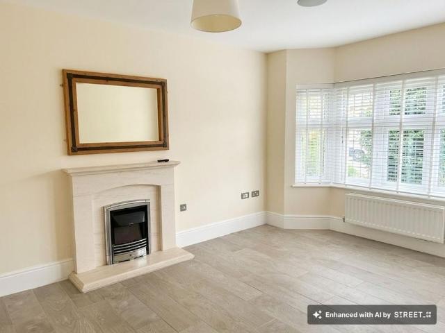 4 bedroom detached house to rent