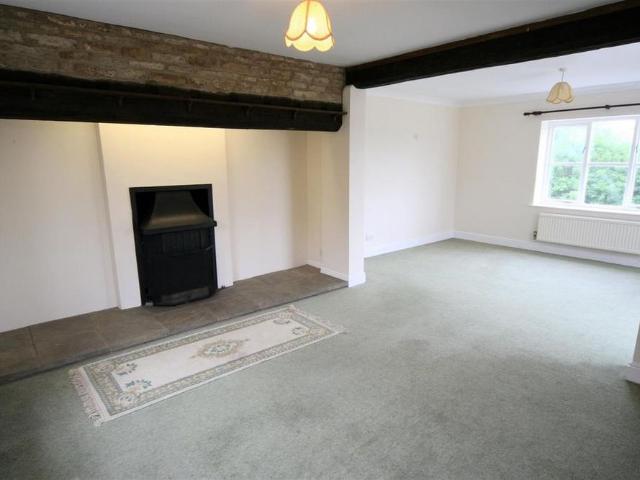 4 bedroom detached house to rent