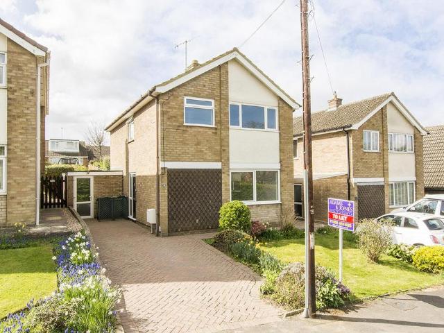 4 bedroom detached house to rent