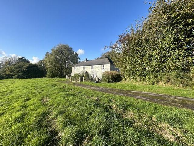 4 bedroom detached house to rent