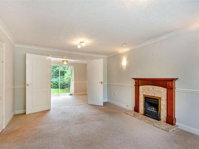 4 bedroom detached house to rent