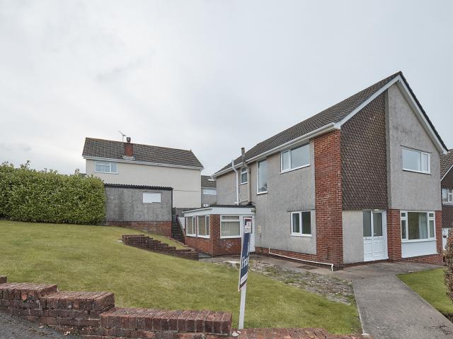 4 bedroom detached house to rent