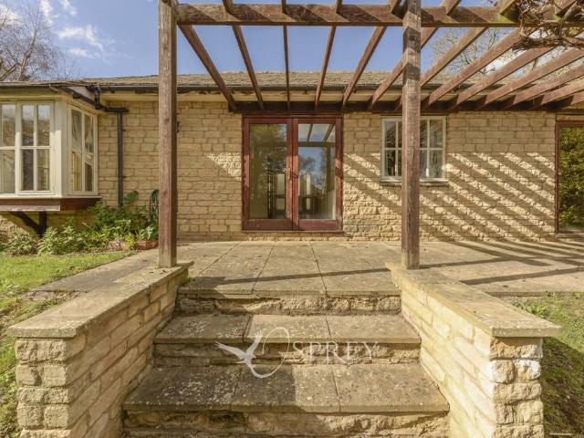 4 bedroom detached house to rent