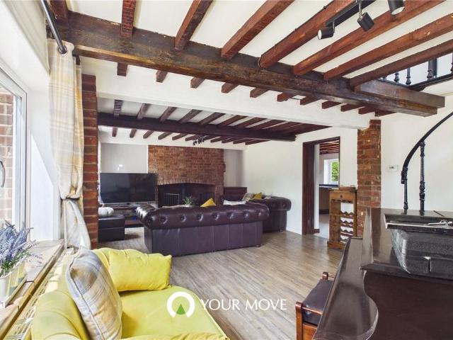 4 bedroom detached house to rent