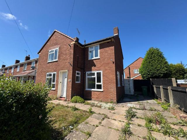 4 bedroom detached house to rent