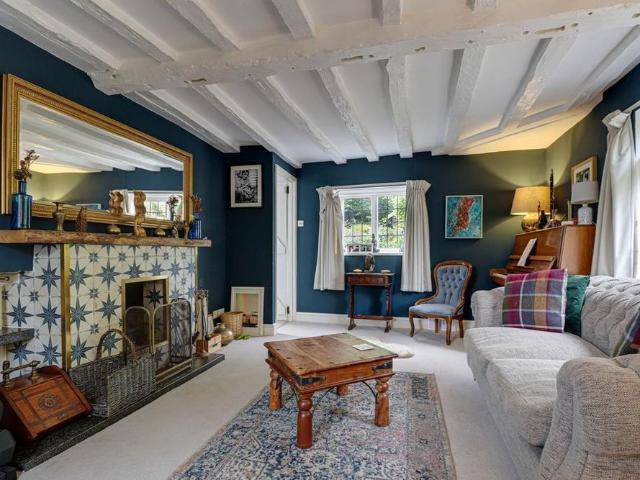 4 bedroom detached house to rent
