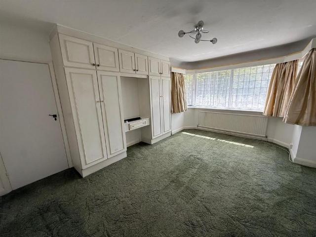 4 bedroom detached house to rent