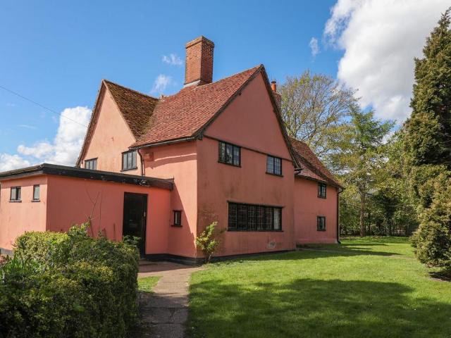4 bedroom detached house to rent