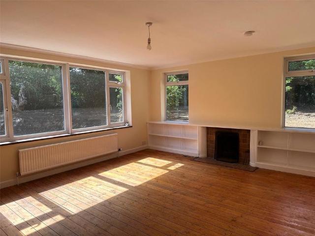 4 bedroom detached house to rent