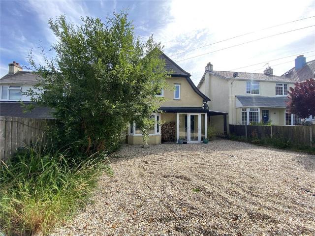 4 bedroom detached house to rent