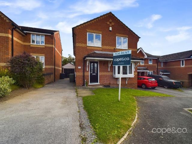4 bedroom detached house to rent