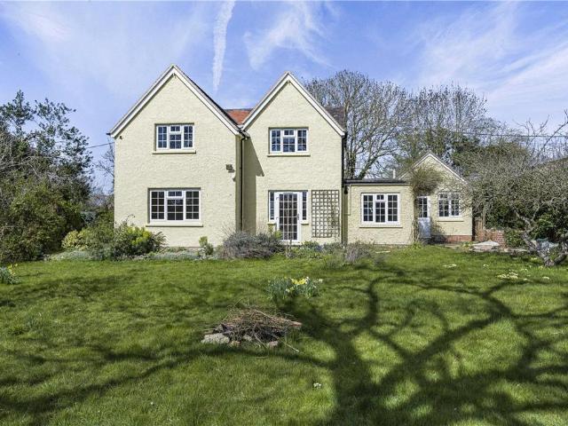 4 bedroom detached house to rent