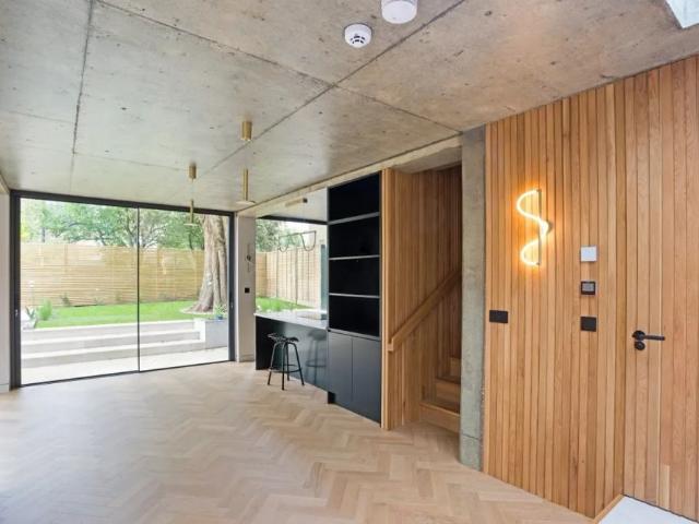 4 bedroom detached house to rent