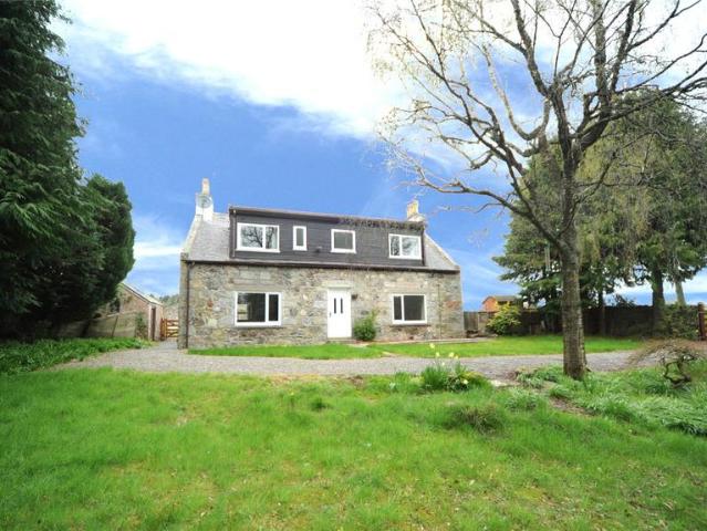 4 bedroom detached house to rent